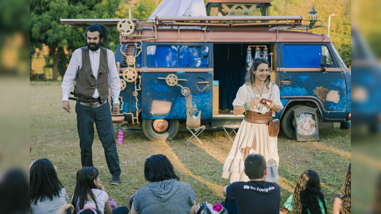 Cia ‘Vovó Cachola’ apresenta em Brotas espetáculo itinerante com Kombi ...